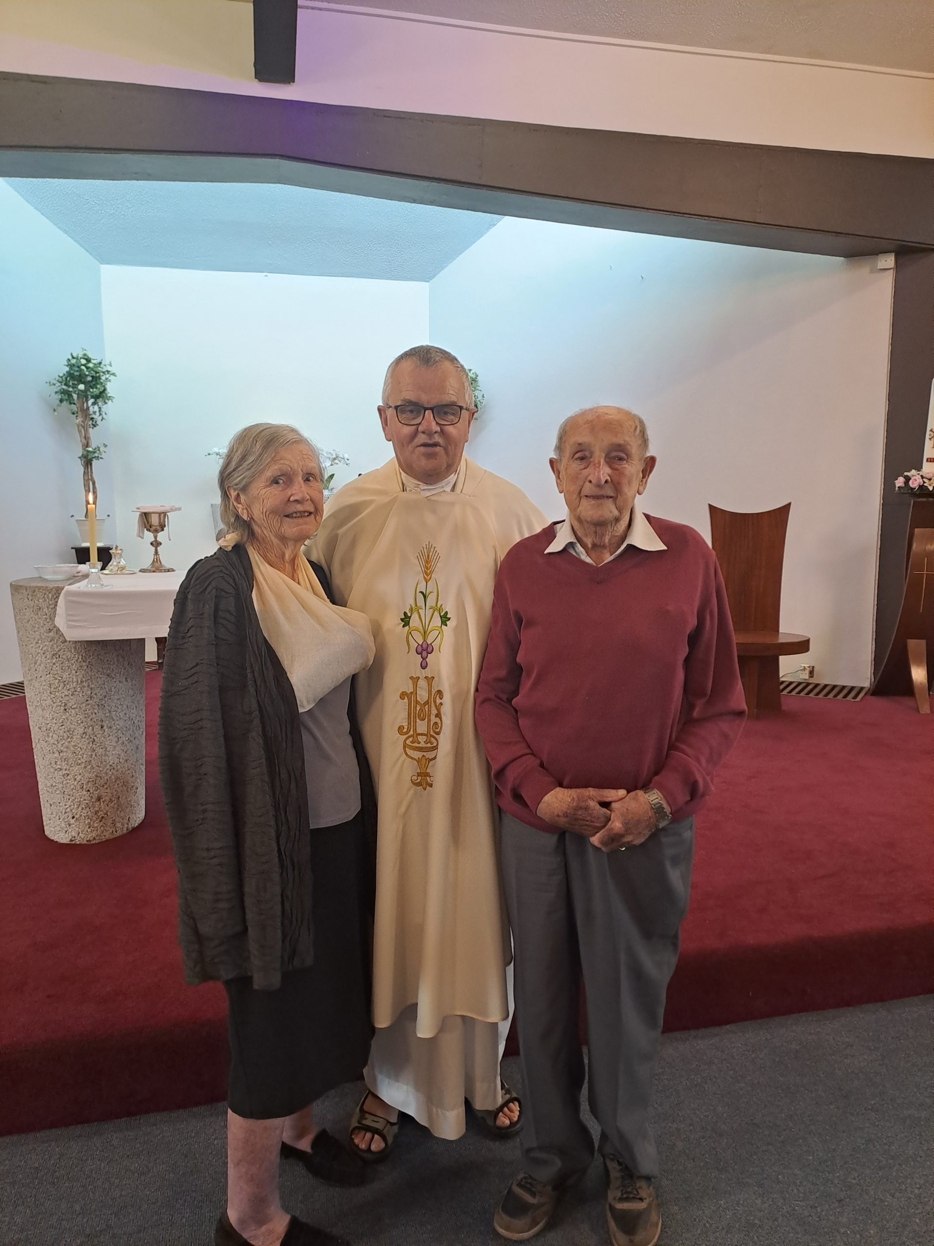 Diamond Wedding Anniversary - John and Noreen - St Senan's Parish, Shannon